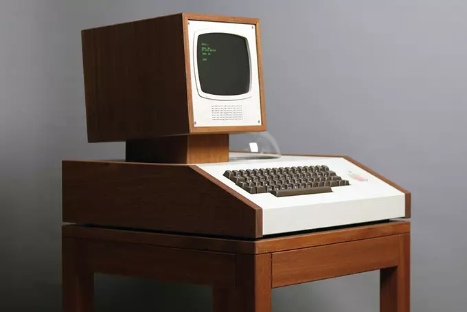 Мәхәббәт Хултен «APLE» Apple-1 Компьютер күрсәтү очраклары 20133_4