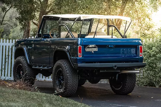 경매 블록: Jenson Button의 1970 Ford Bronco 20153_1