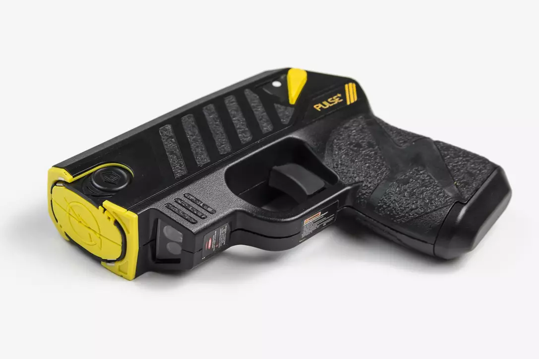 TASER Pulse+ Smart Stun Gun 20260_1