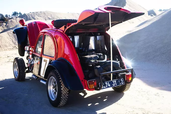 Aukciono blokas: 1974 m. Citroën 2CV 4x4 Special, Jack Hanon 20426_3