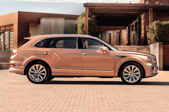 2023 Bentley Bentayga EWB 20542_1