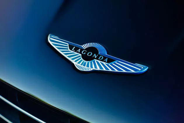 2015 Aston Martin Lagonda Sedán 5