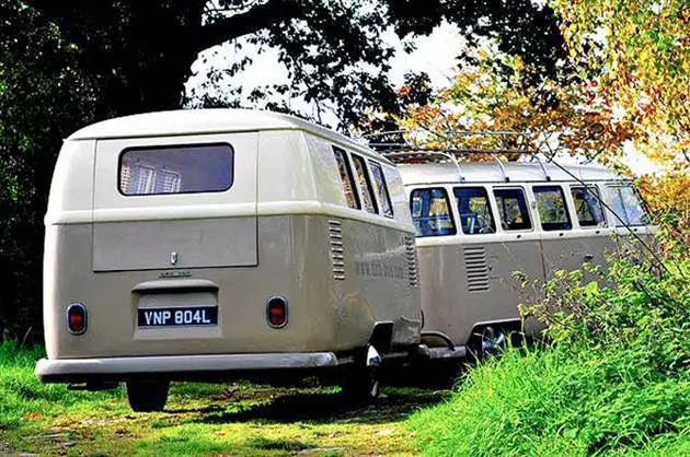 Volkswageni bussist inspireeritud kahe kastiga haagis (6)