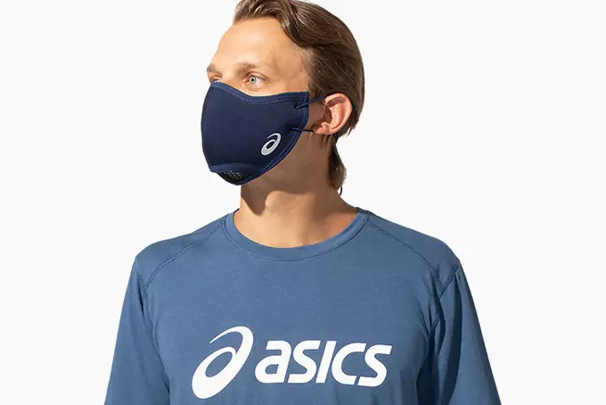 د ASICS منډې د مخ پوښ 20812_4