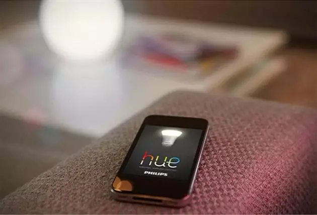 Philips Hue Ntse LED Lub Teeb (1)