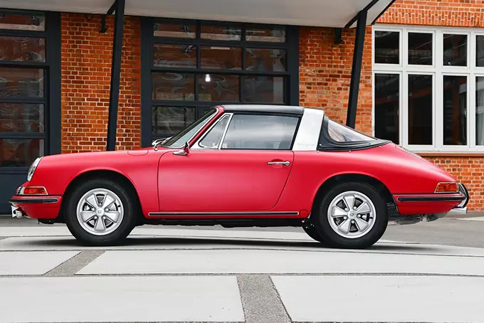 ポルシェクラシック1967911Sタルガファクトリーレストレーション 21303_1