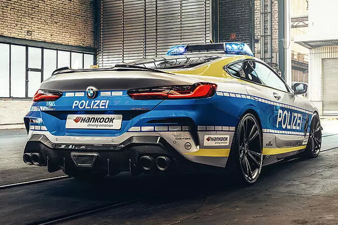 Mobil Polisi BMW M850i 2021 Miturut AC Schnitzer 21709_2