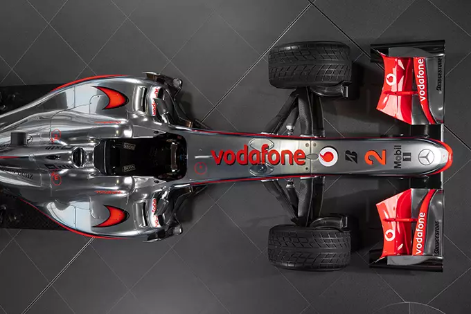 Khối đấu giá: Xe đua F1 McLaren MP4-25A 2010 của Lewis Hamilton 21915_3