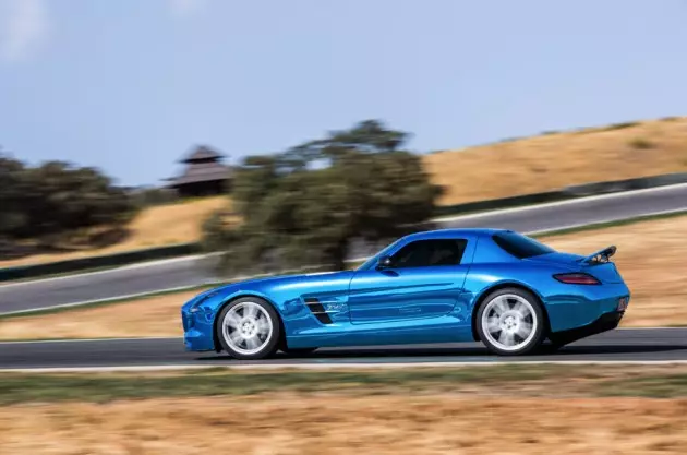 740 Daya kuda Mercedes-Benz SLS AMG Electric Supercar (3)