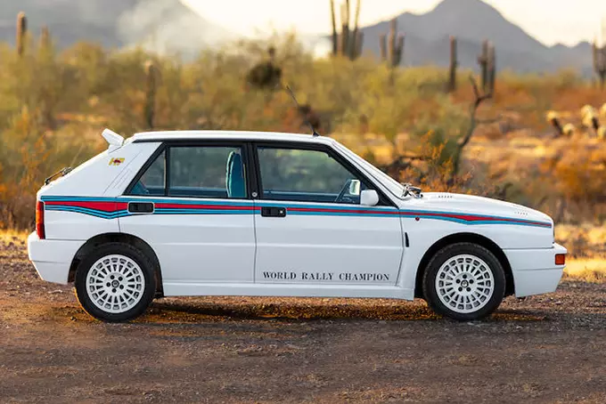 Auction Block: 1991 Lancia Delta HF Integrale Evo 1 'Martini 6' 22294_1