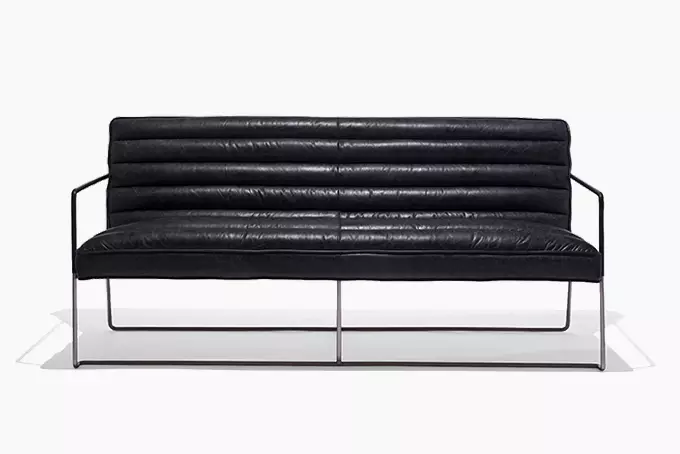 15 Qhov Zoo Tshaj Plaws Leather Sofas Yuav Hauv 2022 22339_5