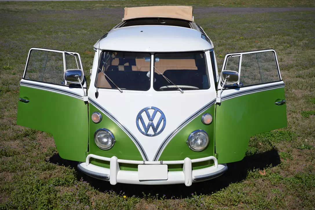 1967 Volkswagen „That 70s Show” Samba Van 2235_1