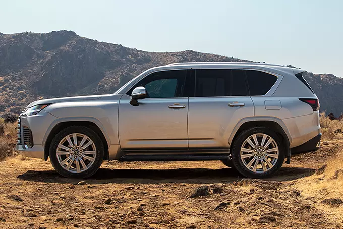 2022 Lexus LX 600 SUV 22435_1