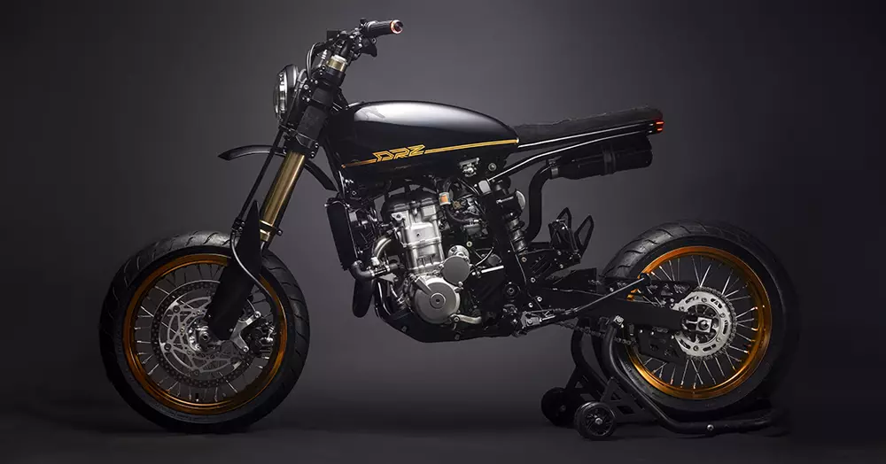 Motor Suzuki DR-Z400SM 2018 "Cash" oleh oneYedeer