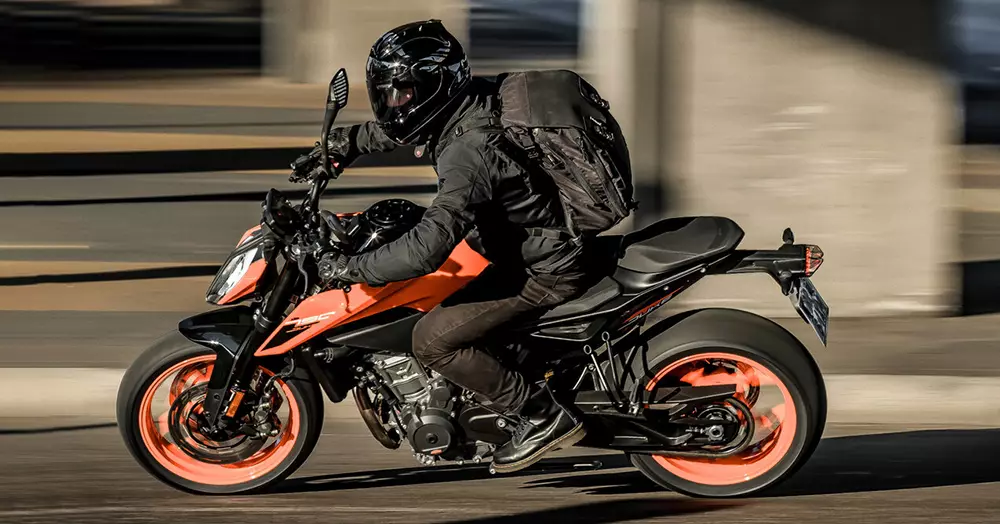 2022 年 12 款最佳摩托车通勤背包