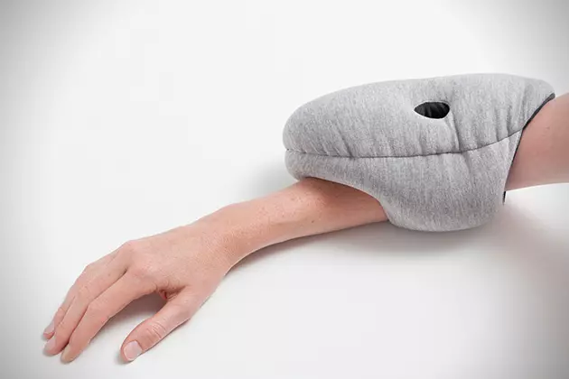 Ostrich Pillow Mini 4