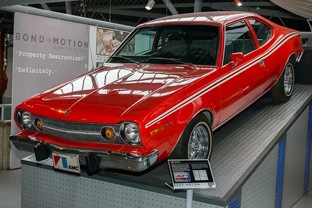 AMC Hornet lati Eniyan Pẹlu Golden Ibon