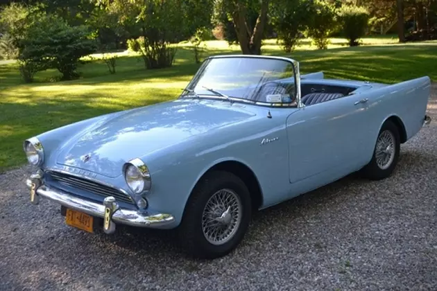 Dr No.မှ Sunbeam Alpine