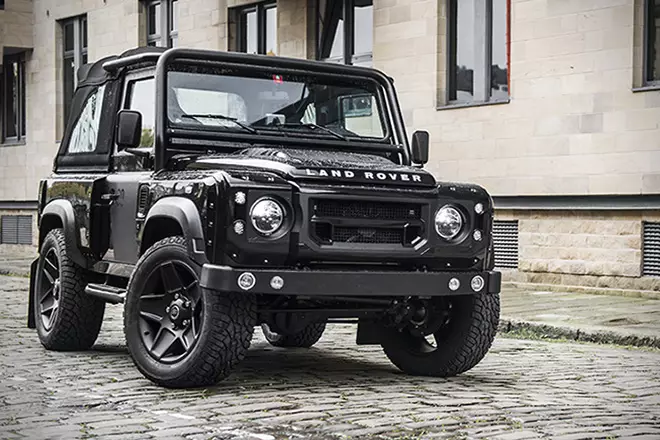 Land Rover Defender SVX av Kahn Design 2625_1