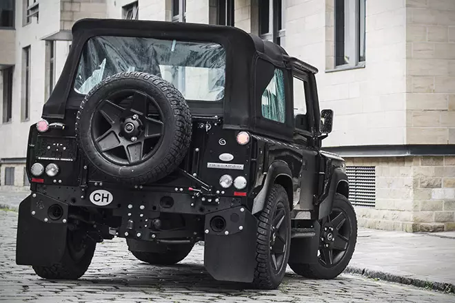 Кан Дизайн жасаған Land Rover Defender SVX 2625_2