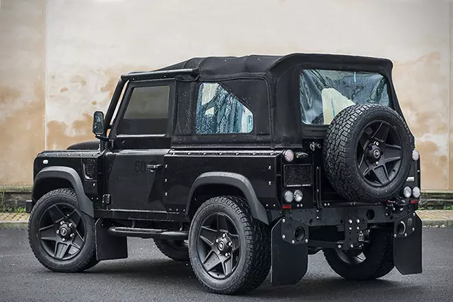 Кан Дизайн жасаған Land Rover Defender SVX 2625_3