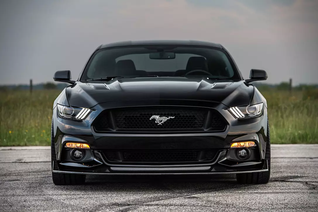 Hennessey 25주년 기념 에디션 HPE800 Ford Mustang 3