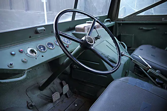 1955 年梅賽德斯-奔馳 404 UNIMOG 1