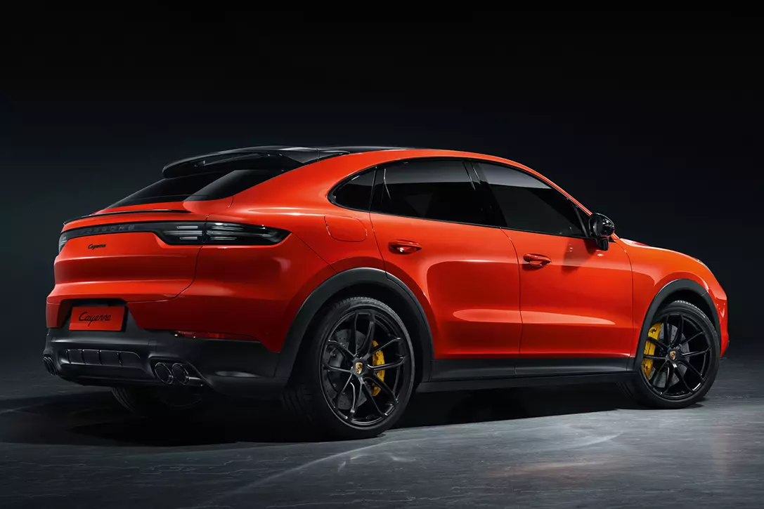 2020 Porsche Cayenne Coupe 3069_1