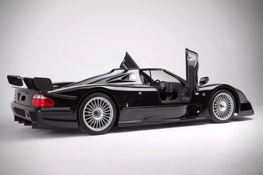 บล็อกการประมูล 1999 Mercedes-Benz CLK GTR Roadster 2