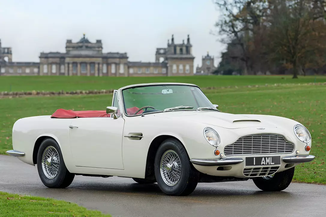 1970 Aston Martin DB6 Volante EV Konversioun 3272_1