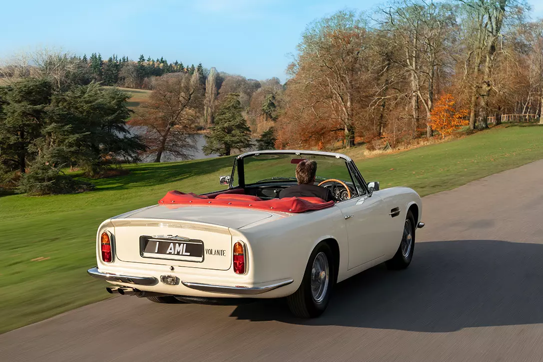 1970 Aston Martin DB6 Volante EV Konversioun 3272_5