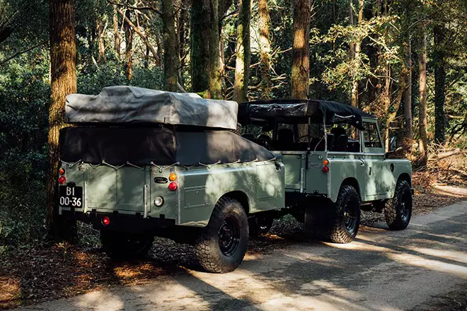 1982 Land Rover Series 3 yokhala ndi Camping Trailer 5