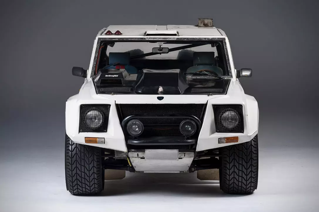 Coche de carreras Lamborghini LM002 3345_1