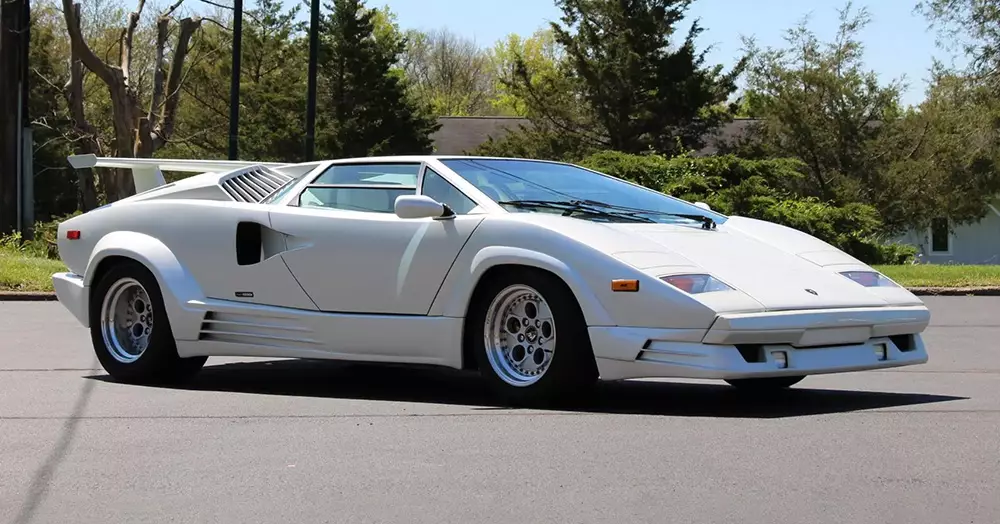 Auction Block: 1989 Lamborghini Countach 25th Anniversary