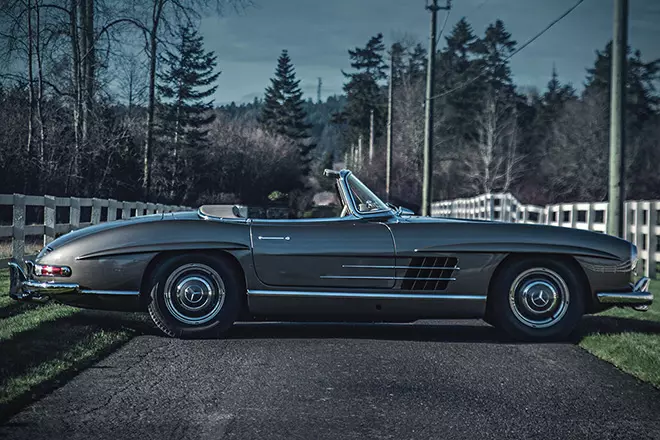 Auction Block - 1958 Mercedes-Benz 300 SL Roadster 2