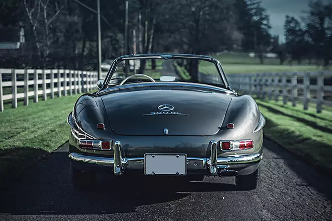 كىمئارتۇق سودىسى- 1958-يىلى بېنىز 300 SL Roadster 4