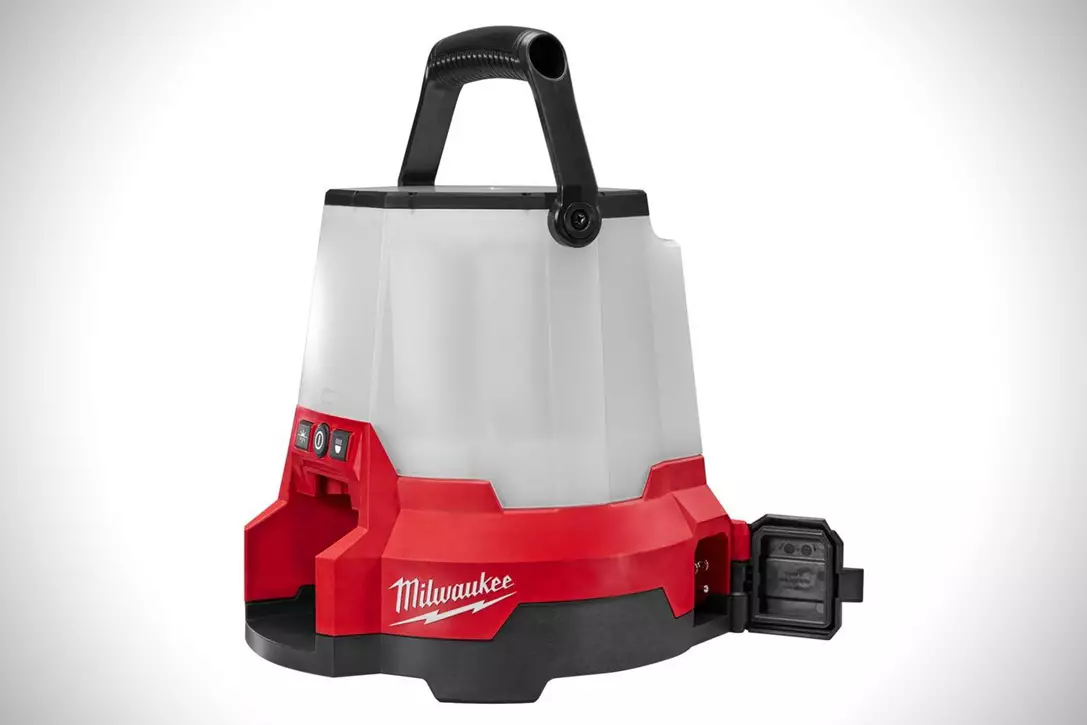 Milwaukee M18 Radius Light ២