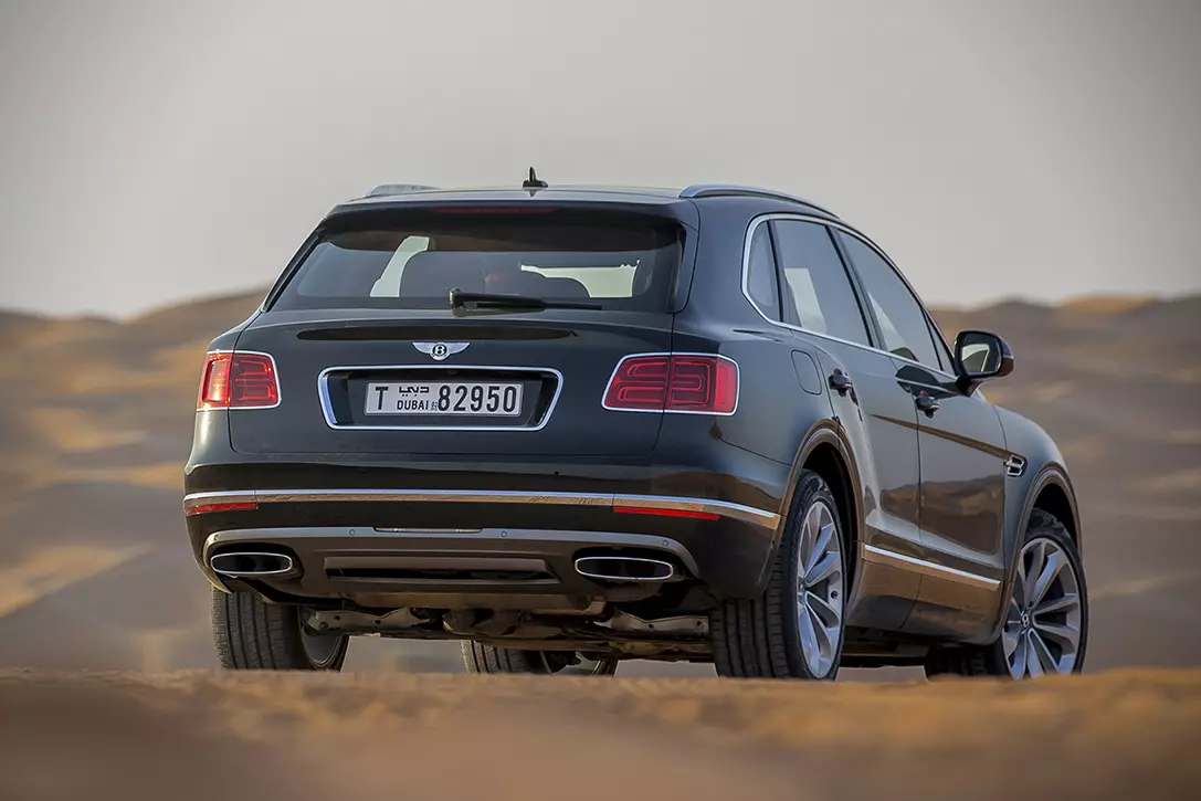 Bentley Bentayga Соколиная охота 3909_7