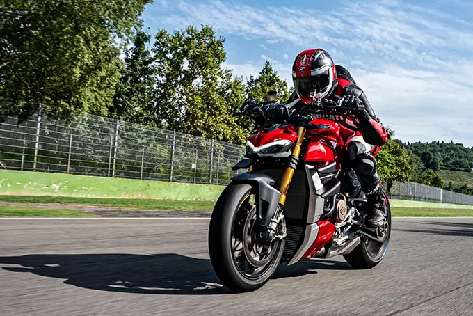 您現在可以購買的 20 輛最快的摩托車 401_3
