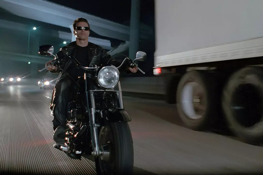 Cinema Garage: 15 Best Movie Motorcycles 402_10