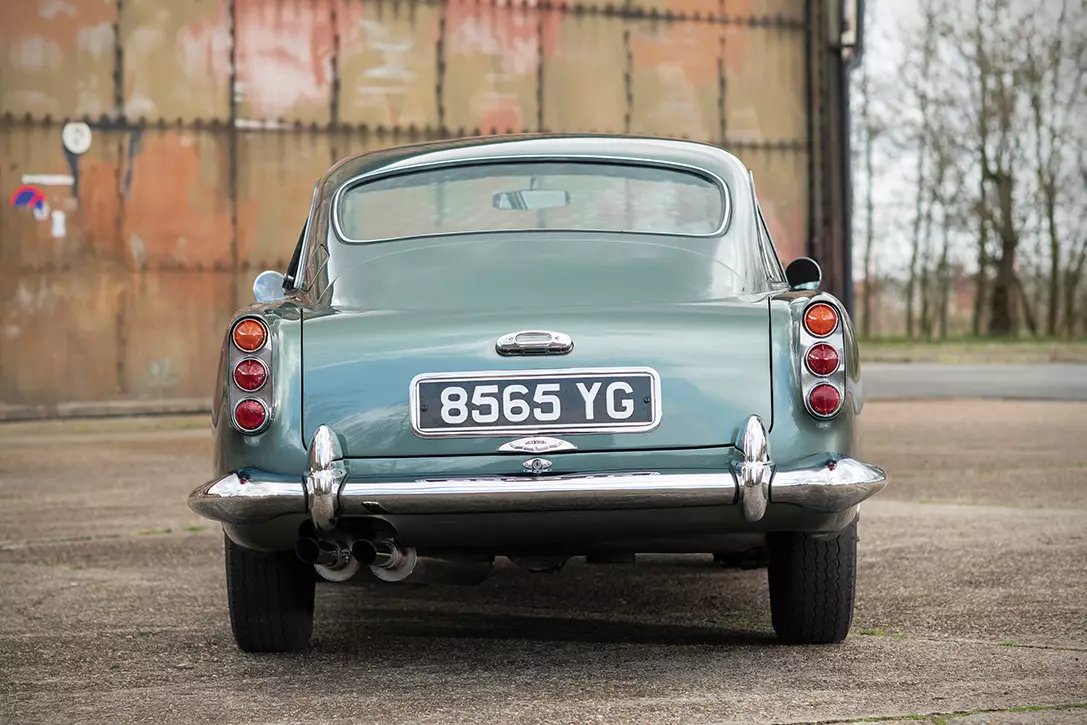 აუქციონის ბლოკი: 1962 წლის Aston Martin DB4 Series IV 4204_4