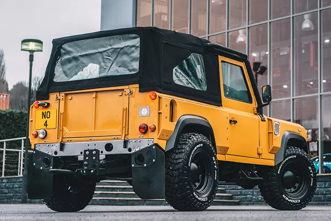 2015 Land Rover Defender 90 Flying Huntsman Homage II By Kahn Design 4275_3