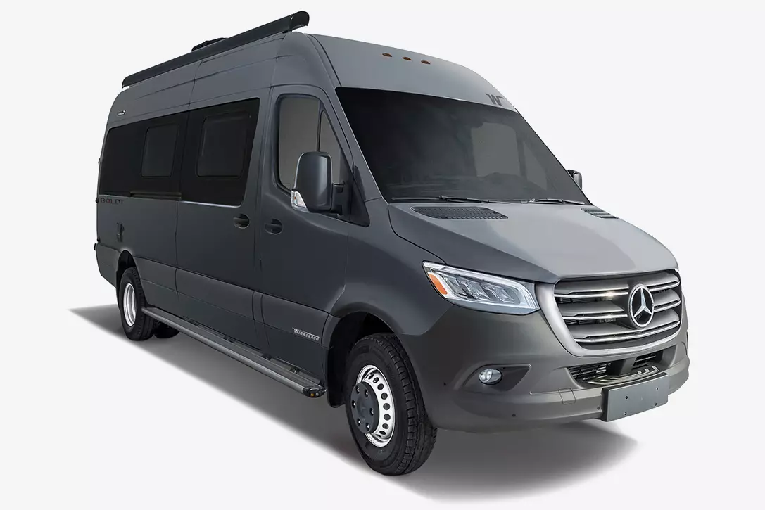 Прыгодніцкі фургон Winnebago Boldt 4348_2