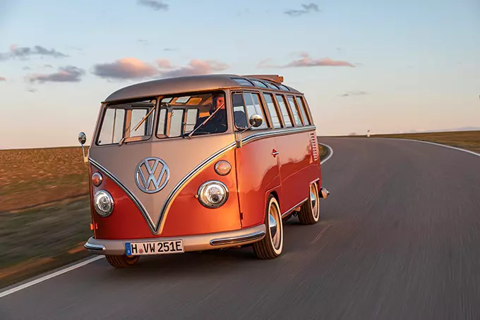 1966 Volkswagen T1 Samba Bus e-BULLI Concept Vehicle 4616_5