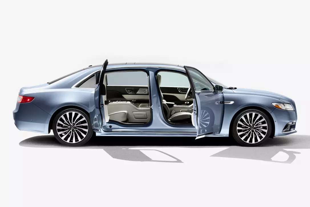 2019 Lincoln Continental Coach Door Edition 4857_1