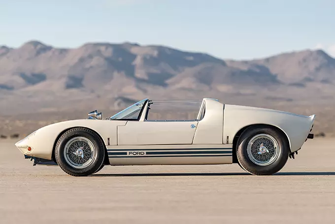 Auksion bloky: 1965 Ford GT40 Roadster prototipi 4880_2