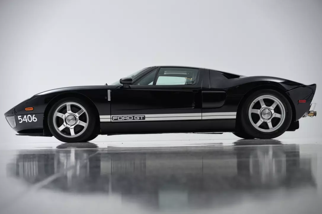 ליציטאַציע בלאַק- 2004 Ford GT פּראָטאָטיפּע קפּ-1 5