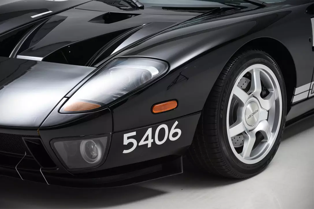 ליציטאַציע בלאַק- 2004 Ford GT פּראָטאָטיפּע CP-1 6