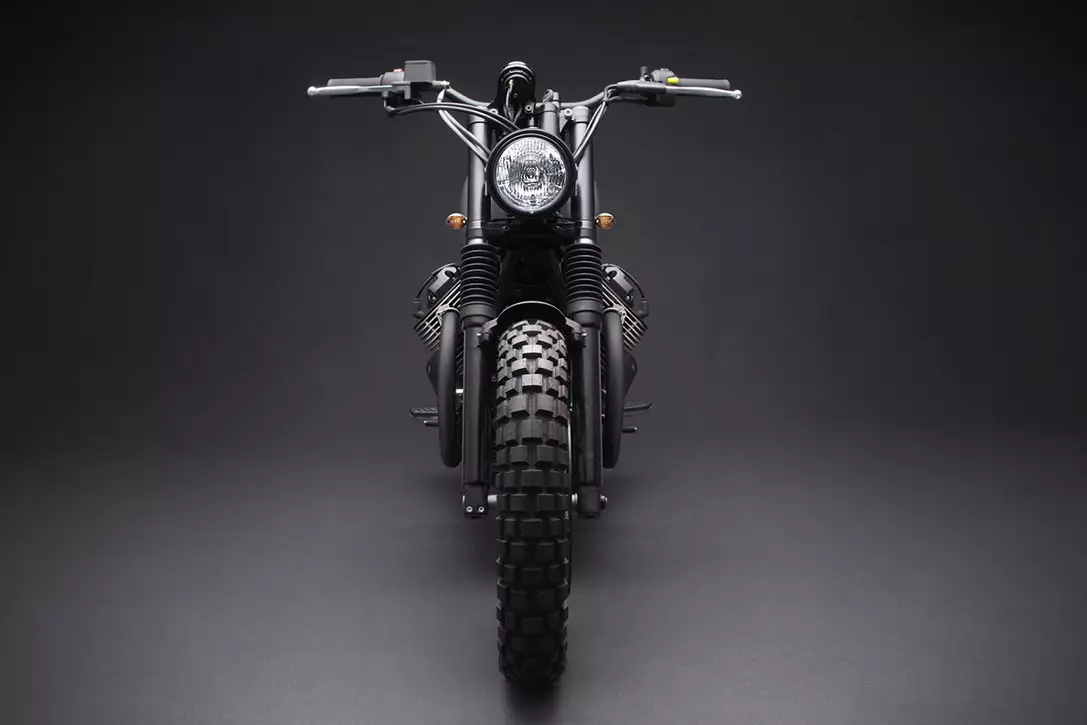 Moto Guzzi V7 „Ciągnik 05” firmy Venier Customs 5155_3