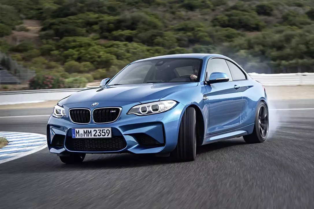 BMW M2 4 2016